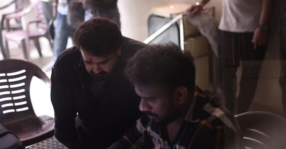 Mohanlal stayed in pool of blood setup for 30 minutes for ‘Patriot ...