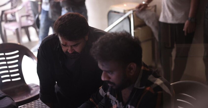 Mohanlal stayed in pool of blood setup for 30 minutes for ‘Patriot ...
