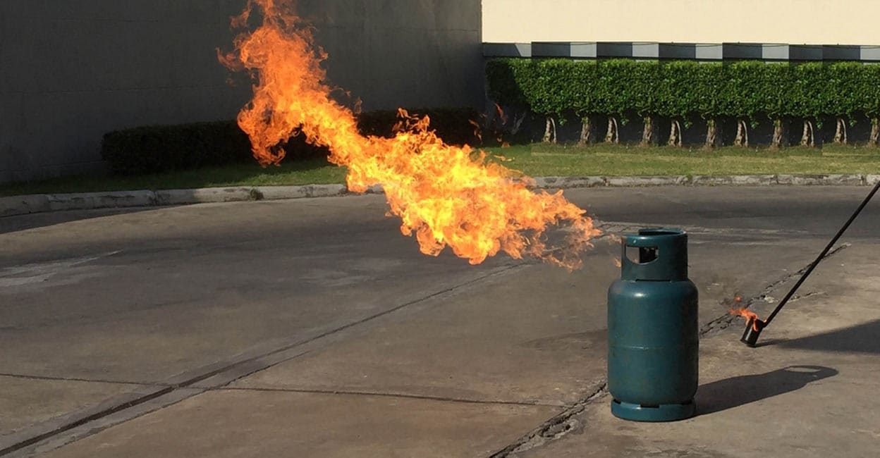 Smell gas leak in the kitchen? Here is what you need to do immediately