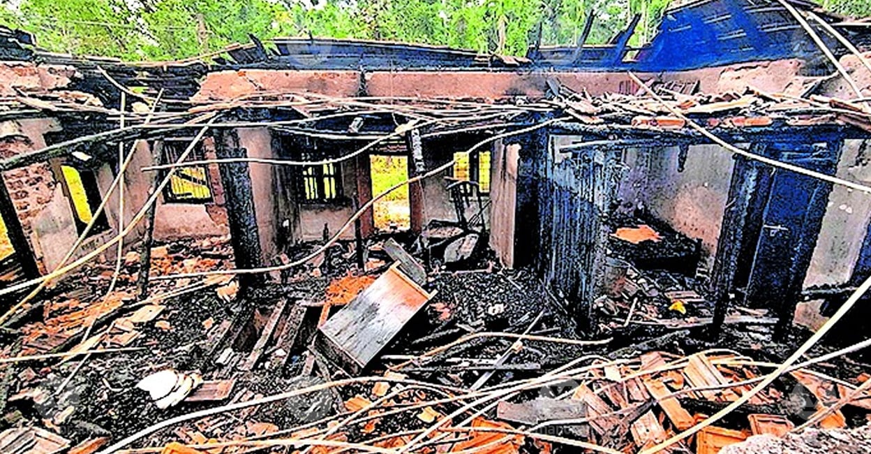 Century-old Kottayam naalukettu gutted in blaze, family loses heritage ...