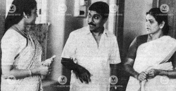 Actor Sreenivasan’s body brought to his house in Kandanad; cremation at ...