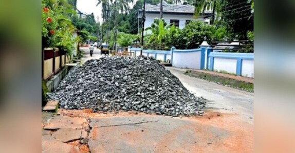Back to school, but roads in Thrissur are not ready | Kerala Stories ...