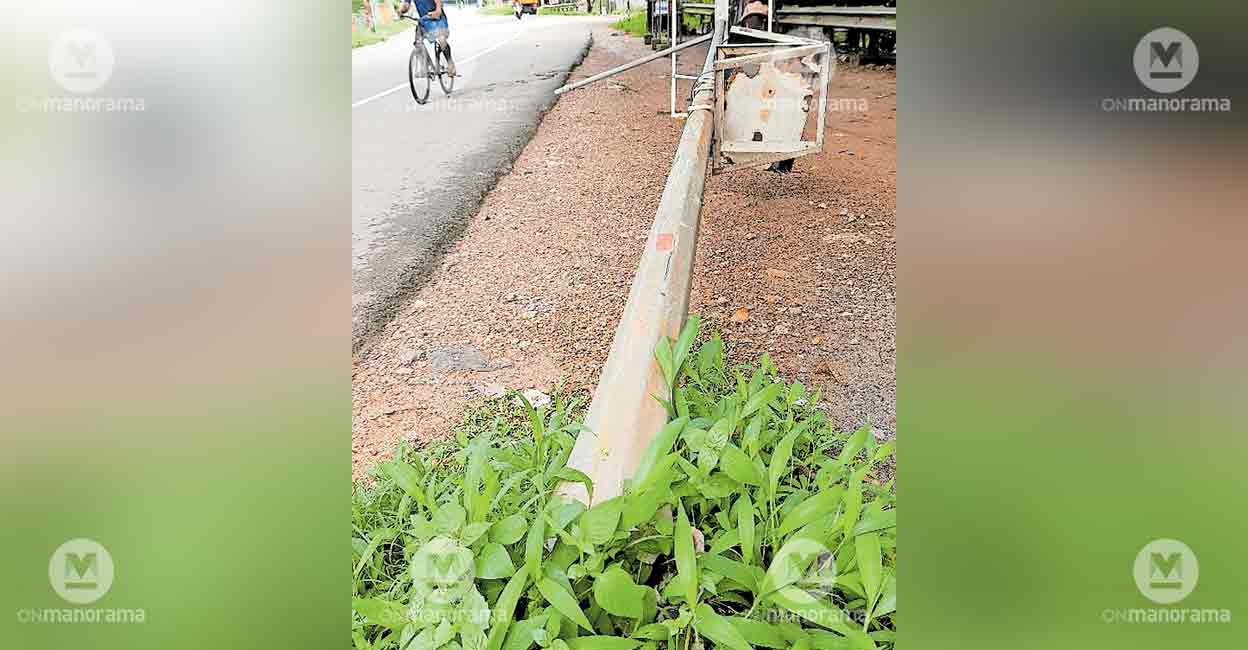 MC road remains in darkness despite ₹160 crore restoration, streetlights fail | Kerala Stories ...