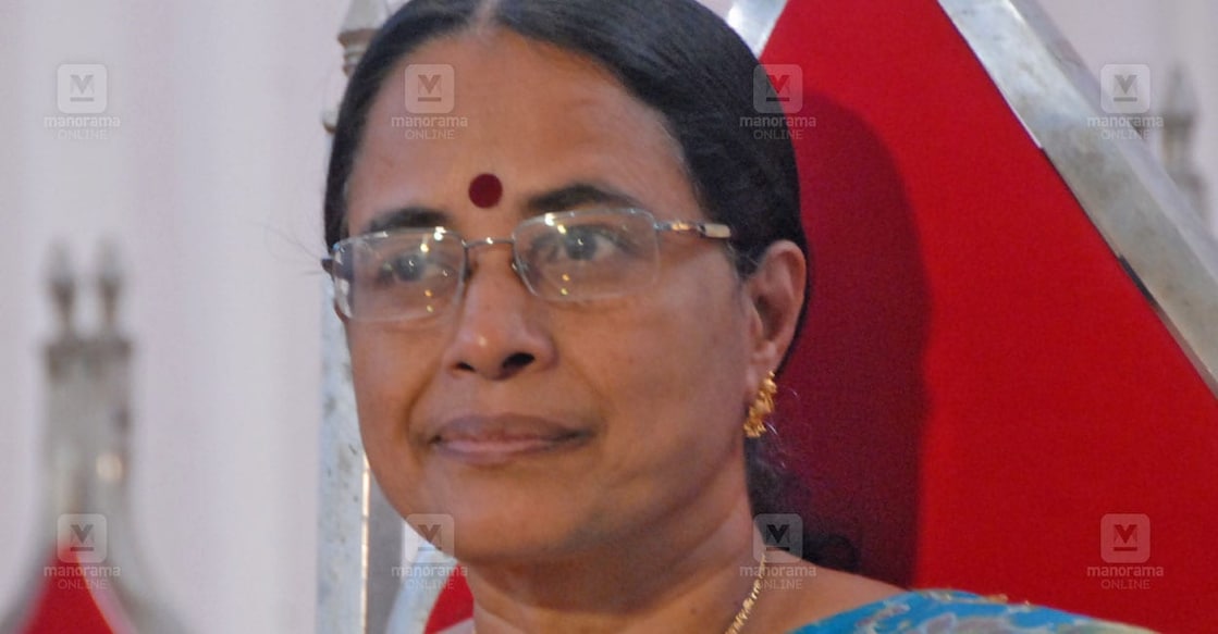 Ex-CPM MLA P Aisha Potty joins Congress | Kerala News | Onmanorama