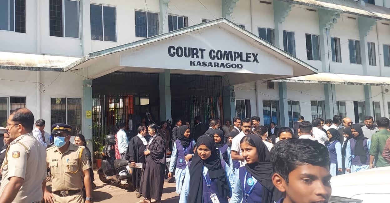 Kasaragod District Court complex evacuated after bomb threat; no ...