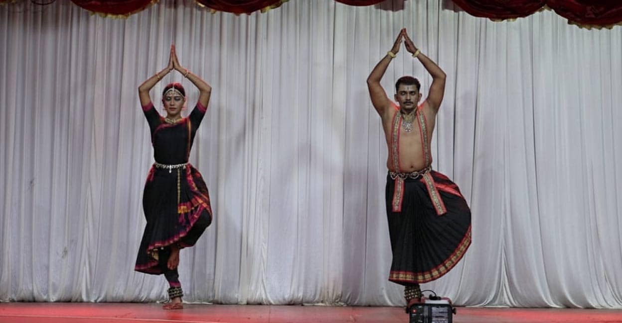 Ex-Army man learns Bharatanatyam, performs with daughter at Kerala ...