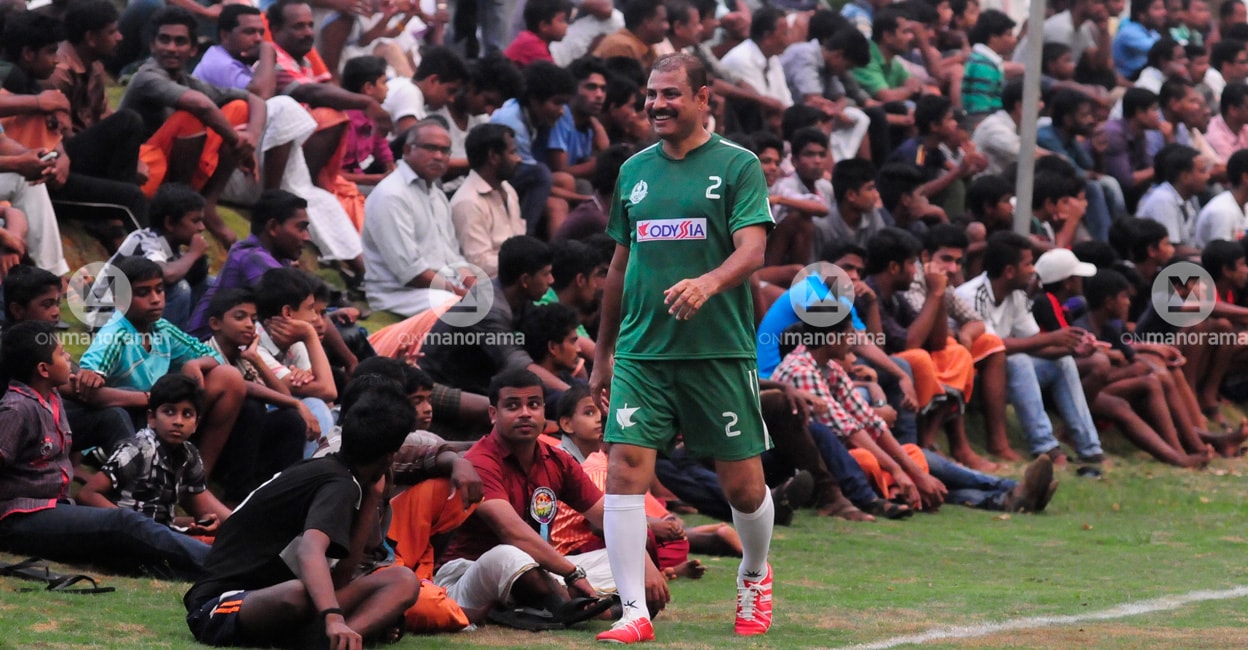 BJP fails to convince IM Vijayan, but CPM gets his football buddy U ...