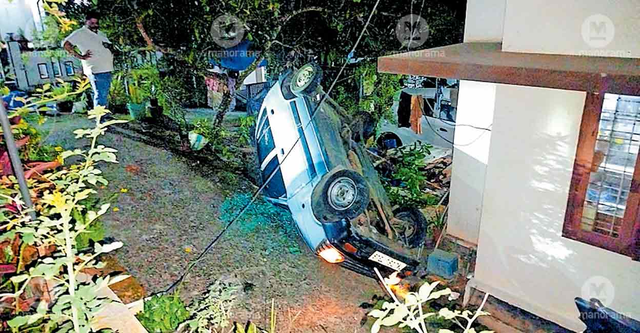 Car overturns in front of house in Kochi; ganja packets found during ...