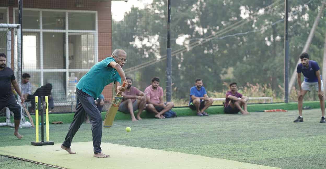 Kerala's 77-year-old cricketer inspires with his youthful, active life ...