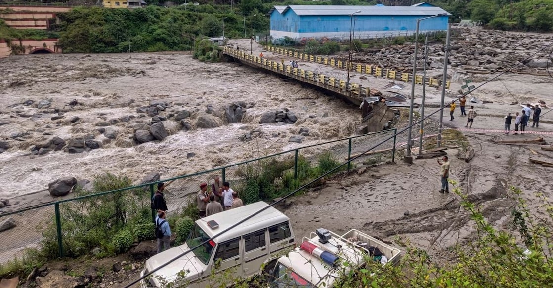 2 dead, 20 missing after cloudburst triggers flash floods in Himachal Pradesh | Flash flood ...