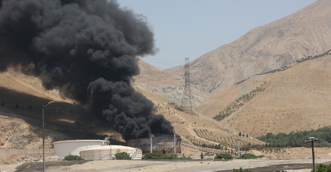 Explosions rock Tehran after Trump warns Iranians to evacuate capital Explosions rock Tehran after Trump warns Iranians to evacuate capital