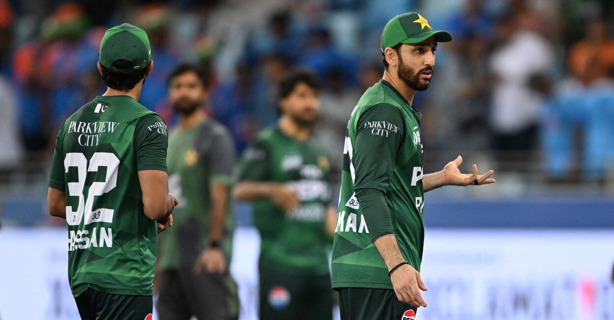 After handshake episode, Pakistan threaten to shake-up Asia Cup fixture ...