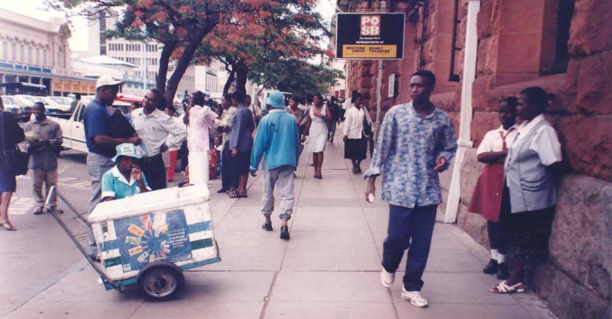 My days in Zimbabwe with a lovable investor in death | Alien on a ...