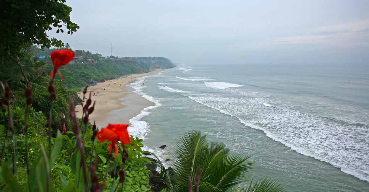 Kerala's Varkala beach: Why visit it this Christmas-New Year season ...