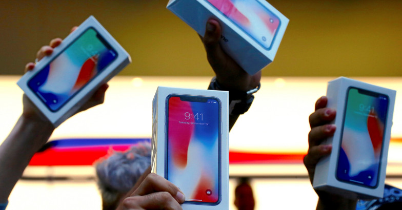 Man lands from Dubai with 100 iPhone X handsets, arrested in Delhi ...