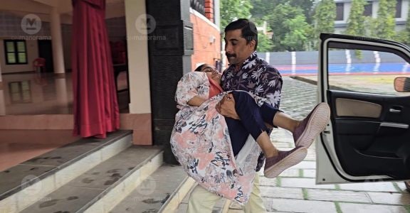 A Kerala college makes a wheelchair using student feel at home on campus | Onmanorama Campus Stories