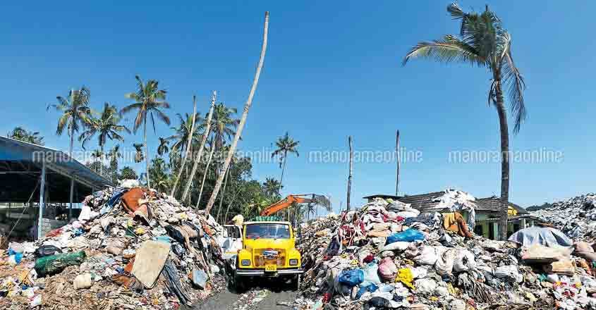 Kochi risks major fire, pollution threat as plastic piles up at waste plant | Ernakulam News ...