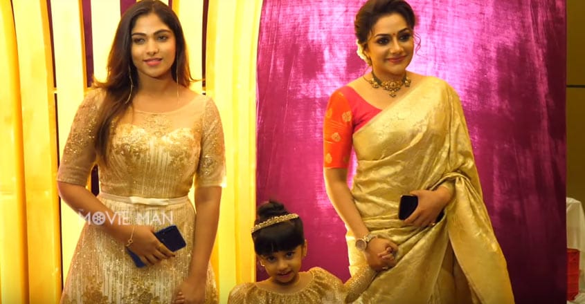 Mammootty, Dileep, Kavya and others light up wedding reception of Bhama ...