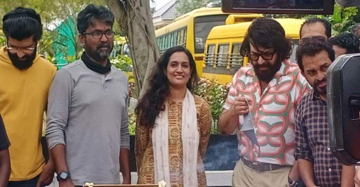 'Puzhu’ starring Mammootty and Parvathy Thiruvothu starts rolling