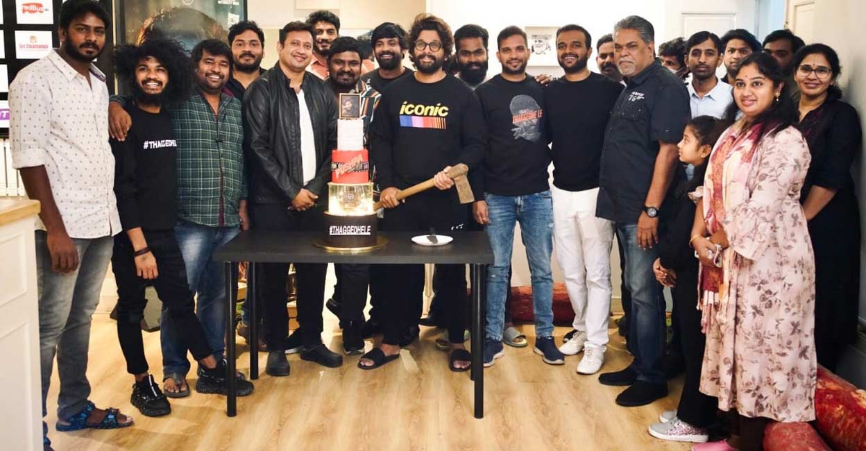 'Pushpa'-themed party for Allu Arjun's return from vacation ...