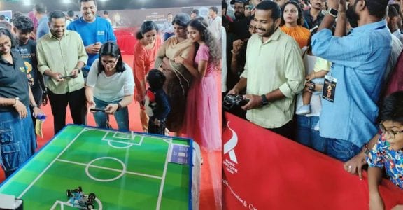 Celebrities make a beeline for 'RoboVerse VR Expo', interact with ...