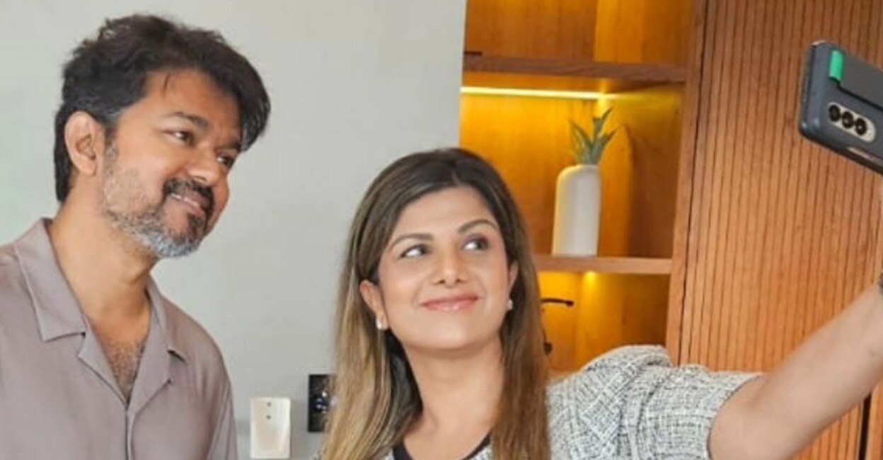 Mini reunion: Superhit pair Rambha, Vijay meet after several years ...