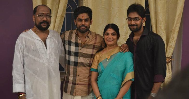 A royal presence in the background | Rajaamani | Death | Music ...