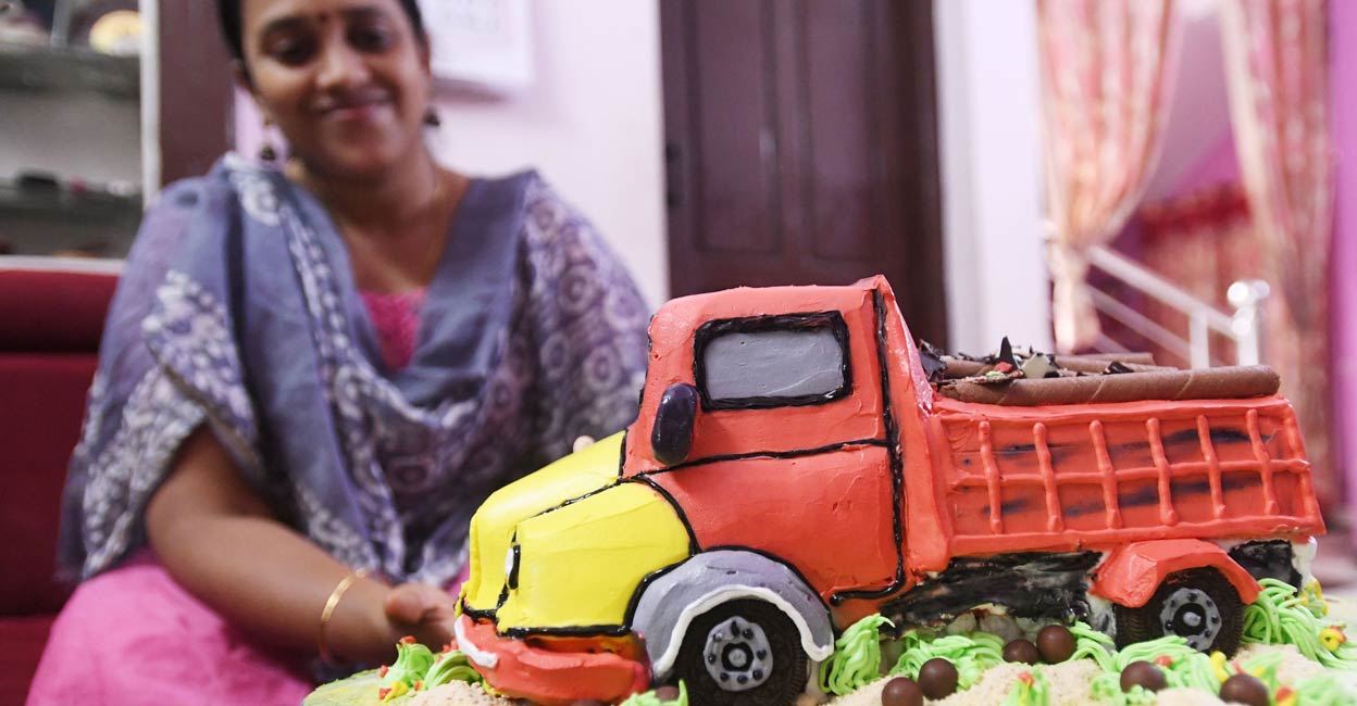 A baker basking under the glory of a tipper lorry cake! | Food ...