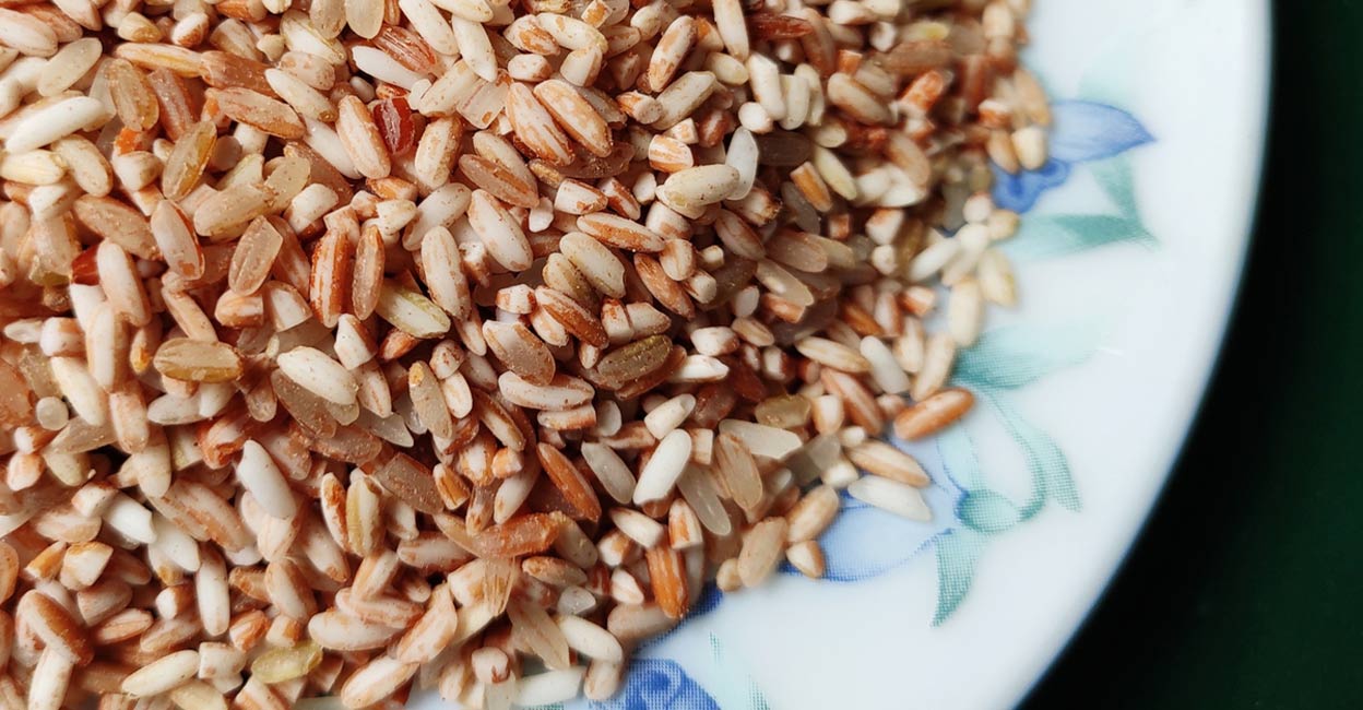 Cook rice without a stove in 15 minutes? Meet the magical Assamese ...