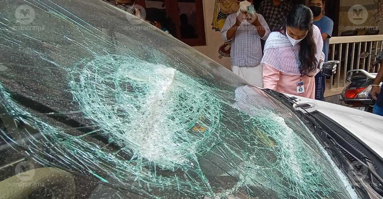 Alappuzha murders: 2 arrested, opposition slams govt over law and order ...
