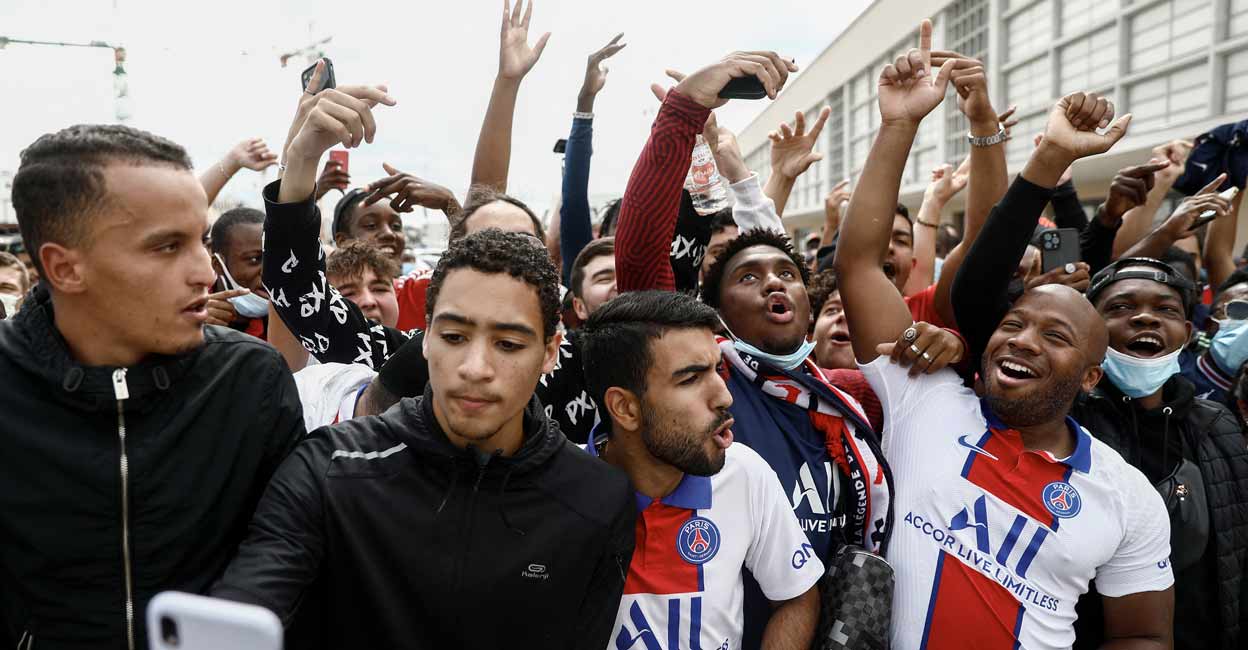 Lionel Messi signs two-year deal with PSG | Football | Onmanorama