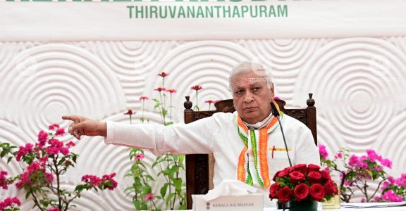 Analysis | How Pinarayi used Governor's actions to revive his sagging political stature