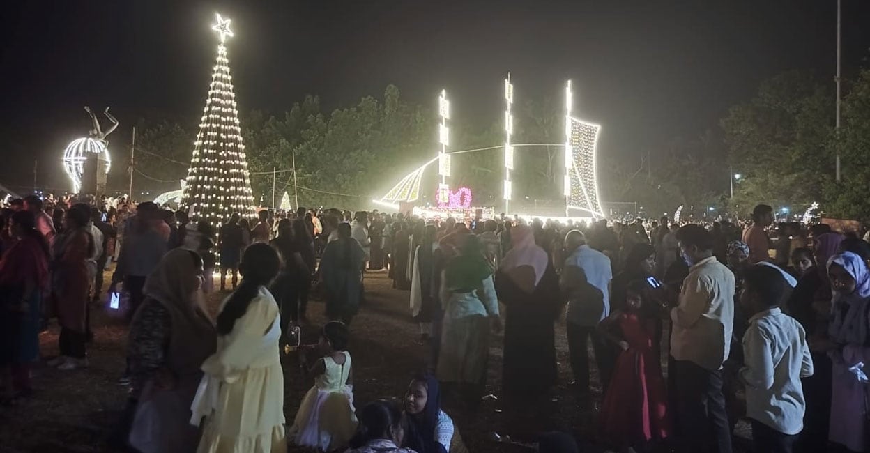 Kozhikode all set to welcome New Year with illuminated Mananchira ...