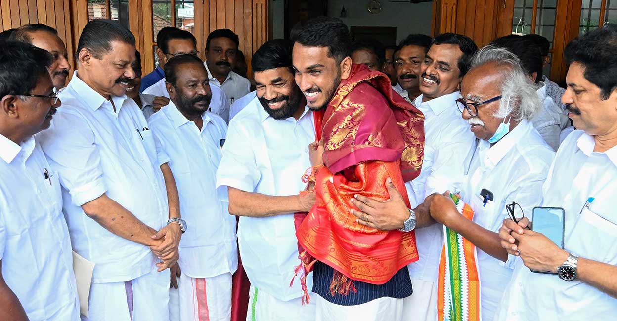 Story in pics: How Puthuppally bypoll campaign progressed | Kerala ...