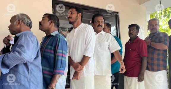 Puthuppally bypoll: Voting concludes, over 72.91% polling recorded