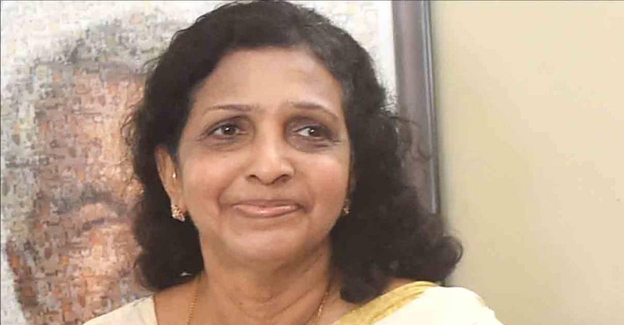 Oommen Chandy's wife, children to seek votes for UDF to counter rumours ...