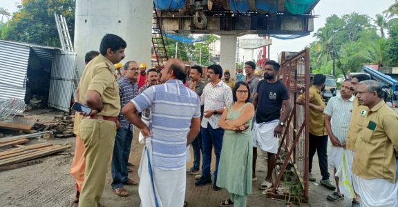 2 hours to cover 12 km, Kuthiyathode residents on warpath against NH works in Alappuzha ...