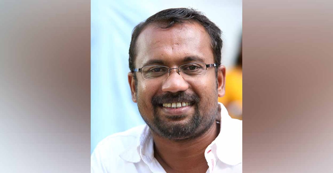 Filmmaker Shafi laid to rest at Kaloor Juma Masijd | Kerala News | Onmanorama