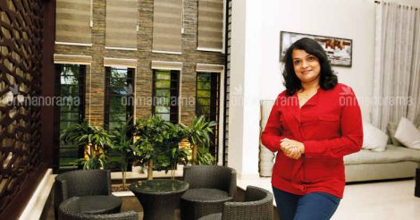 A contemporary house that has two faces