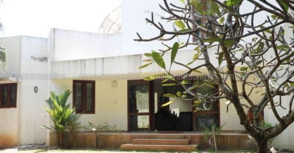 Mallika Sukumaran's home is abode of peace for Indrajith, Prithvi ...