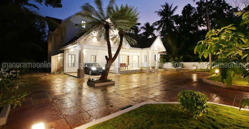 Stunning mansion that is high on colonial grandeur | colonial mansion ...