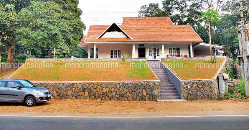 Here's a beautiful house free of gimmicks