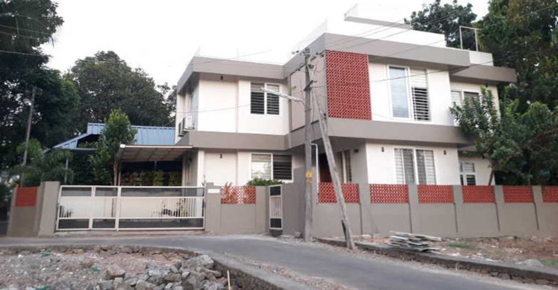 This Varapuzha house is the perfect design on a 3 cents plot | Decor ...