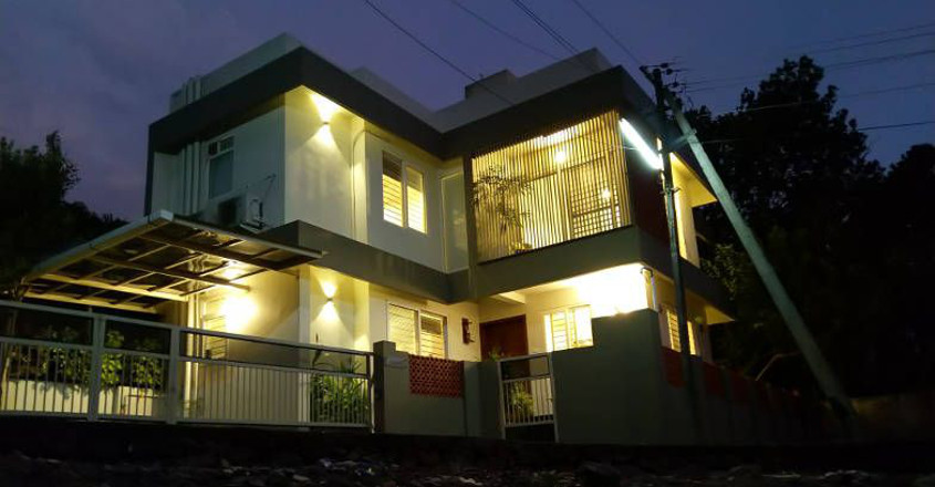 This Varapuzha house is the perfect design on a 3 cents plot | Decor ...