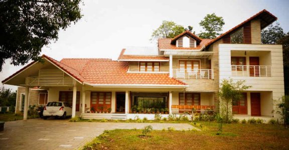 A modern, idyllic home in the midst of green in Kattapana | Lifestyle ...