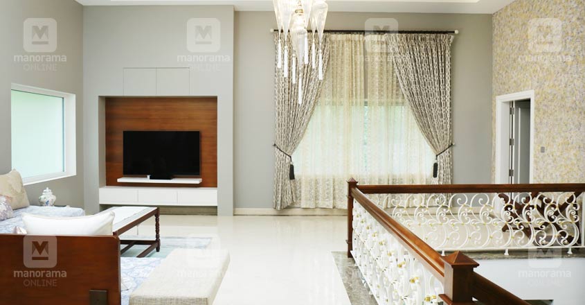 Mellifluous and artful, this colonial-themed house in Vatakara is music ...
