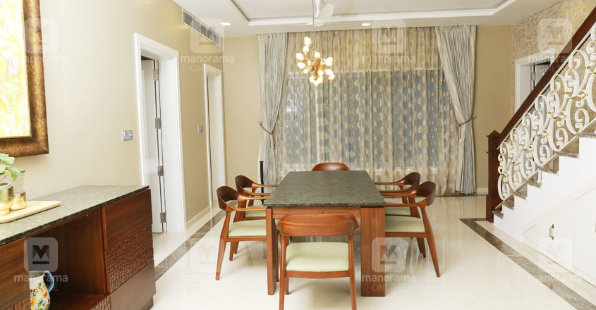 Mellifluous and artful, this colonial-themed house in Vatakara is music ...