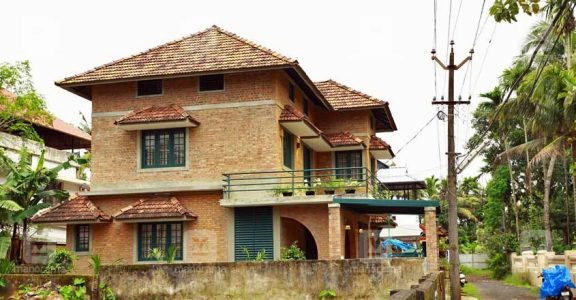 House in Edappally gets fantastic facelift, now its plan is much in ...
