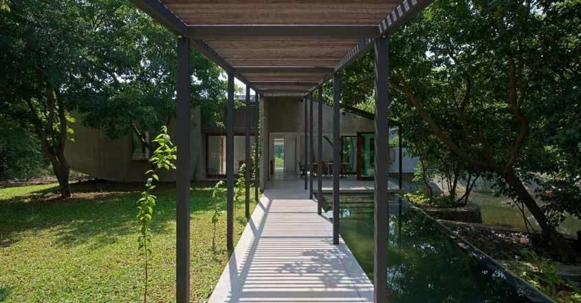 This holiday home in Alibag is the perfect tribute to nature ...