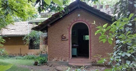 Meet owners of a unique and eco-friendly mud house in the lap of nature ...